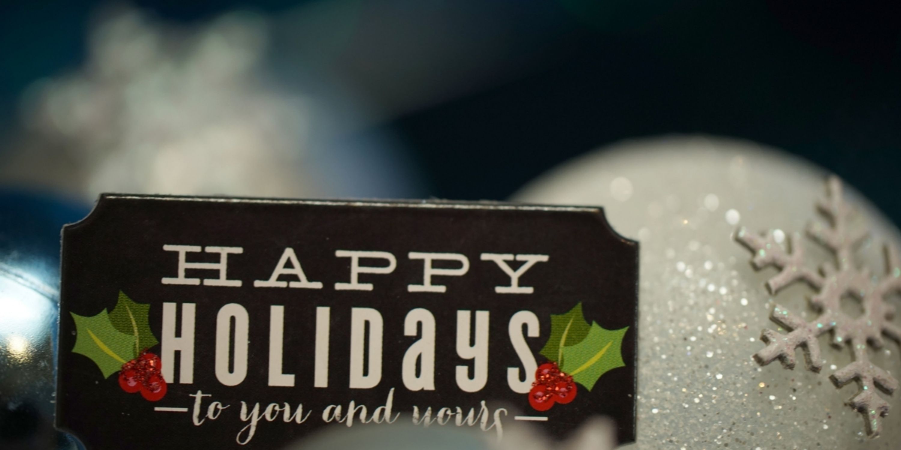 Holiday Decorating Ideas for Apartments | iROOMit Blog