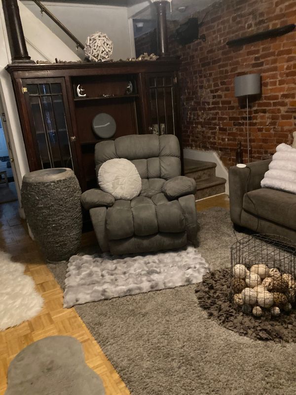 Knisha Thomas on iROOMit