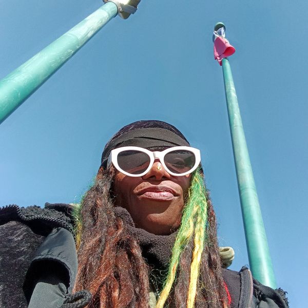 E... Needs a House, $600/mo Max on iROOMit