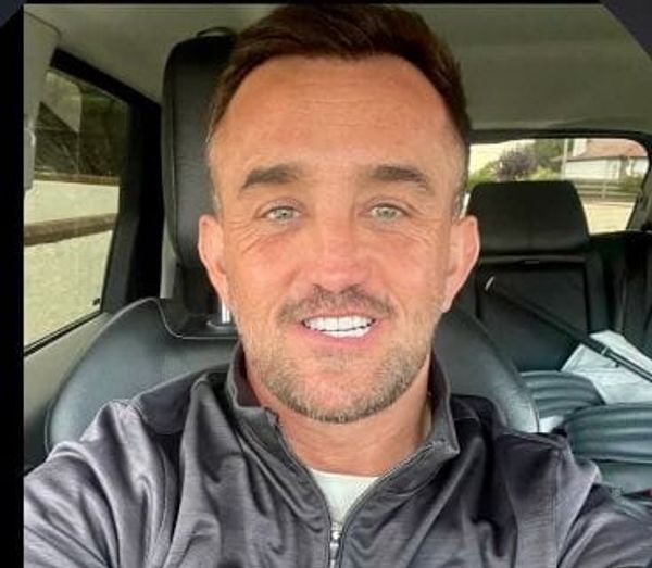 Mark Crane Needs an Apartment, $2,000/mo Max on iROOMit