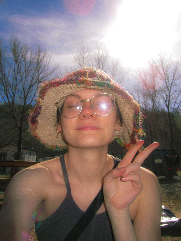 Megan Needs a Room, $600/mo Max on iROOMit