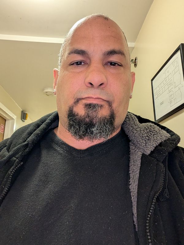 Richard serrano Needs a House, $500/mo Max on iROOMit