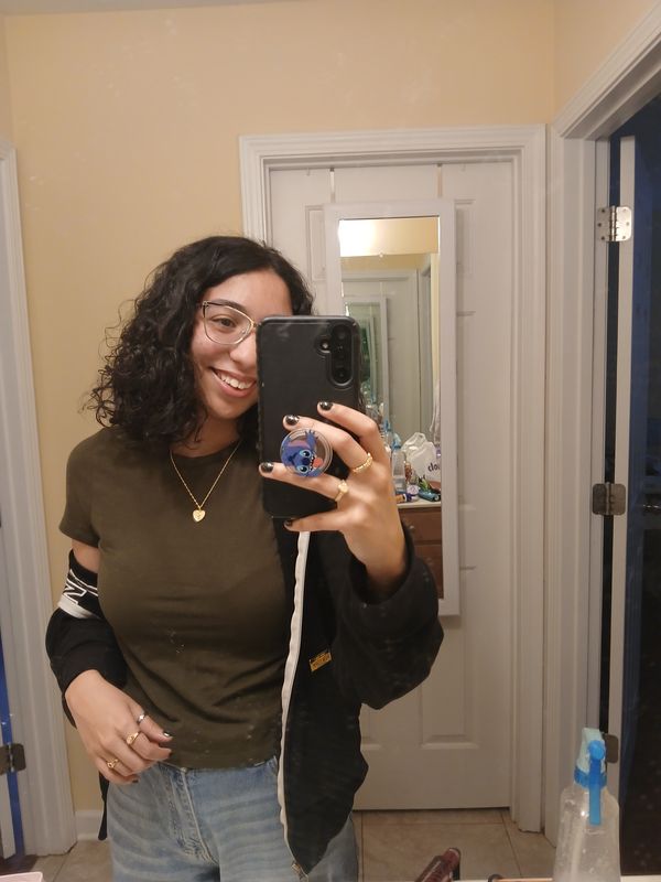 Selena Batista Needs a Place, $600/mo Max on iROOMit