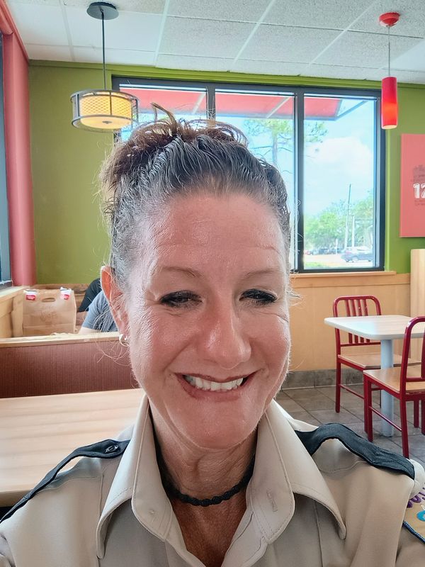 Kelly Harrell Needs a House, $900/mo Max on iROOMit