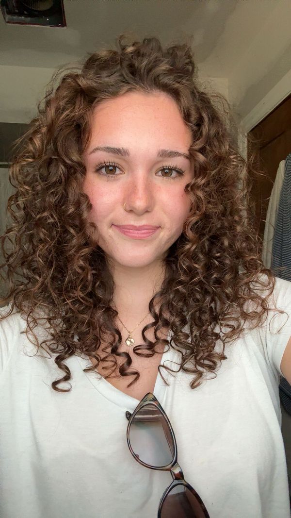 Nieve Needs a House, $750/mo Max on iROOMit