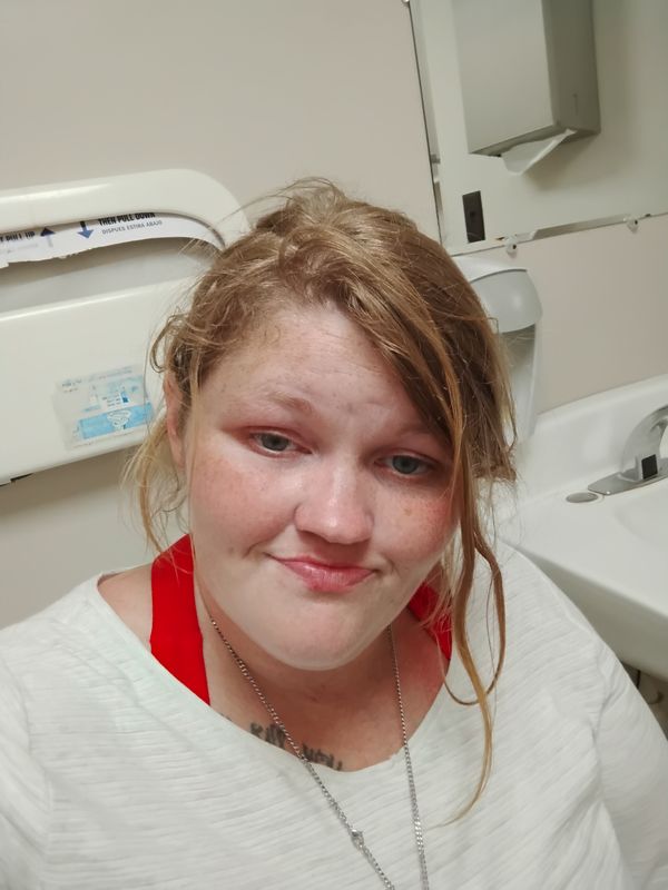 Amanda Lusk Needs a House, $600/mo Max on iROOMit