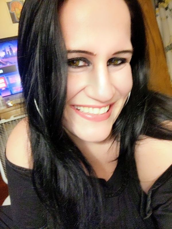 Sara Martinez Needs a House, $600/mo Max on iROOMit