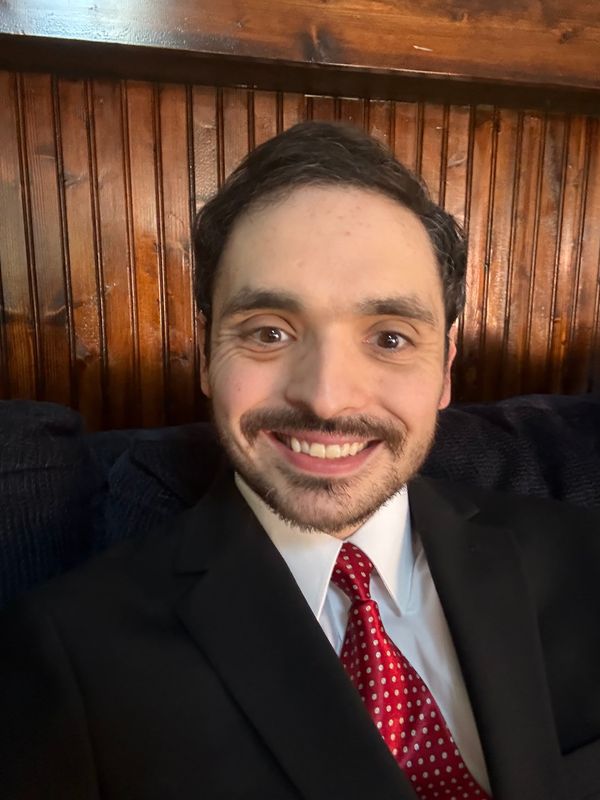 Michael Warrick Needs an Apartment, $1,000/mo Max on iROOMit