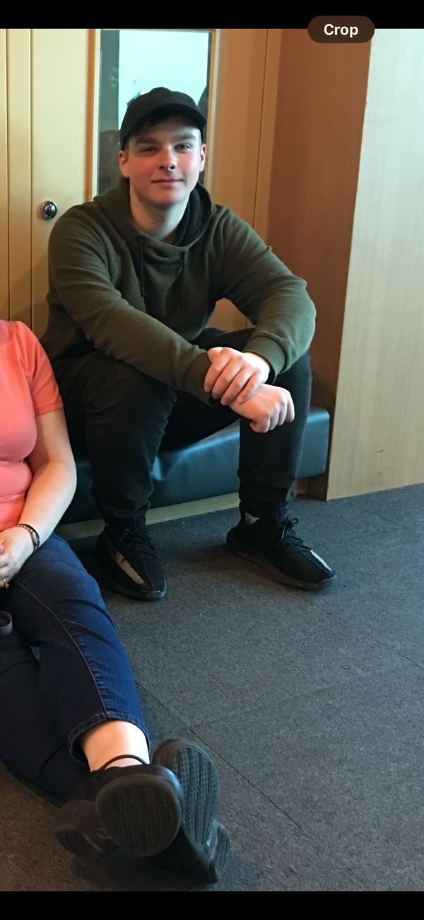 Ethan Needs a Room, $600/mo Max on iROOMit