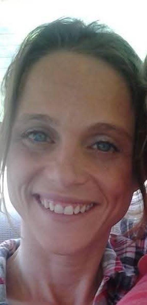 Ashley Needs a House, $300/mo Max on iROOMit
