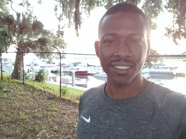 DeAndre Singleton Needs an Apartment, $700/mo Max on iROOMit