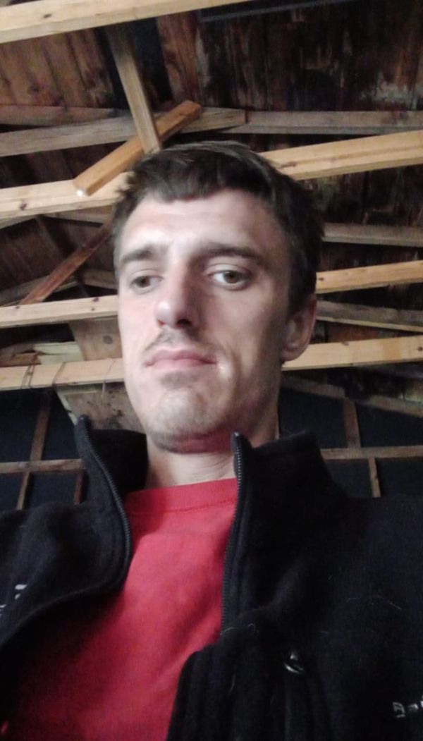 Julian Thomas Needs an Apartment, $500/mo Max on iROOMit