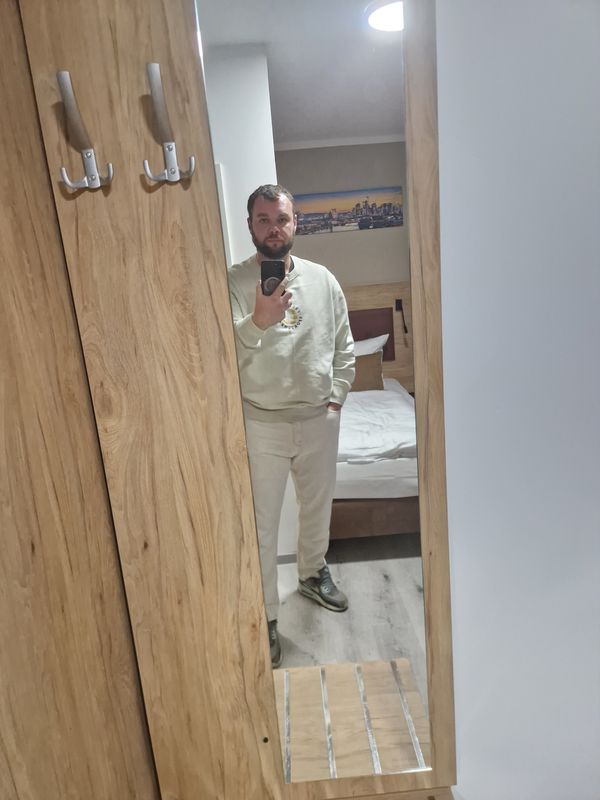 Darko Needs a House, $600/mo Max on iROOMit