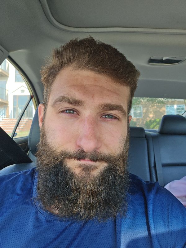 Kyle Needs a House, $1,000/mo Max on iROOMit